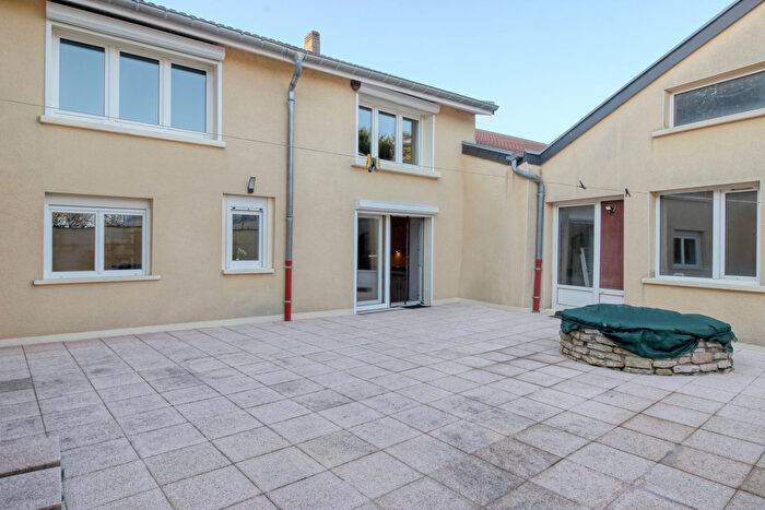 Maison à vendre - Villers-Stoncourt - 7 pièces - 4 chambres