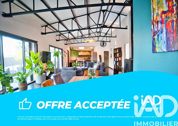 Maison à vendre - Milhaud - 4 pièces - 3 chambres