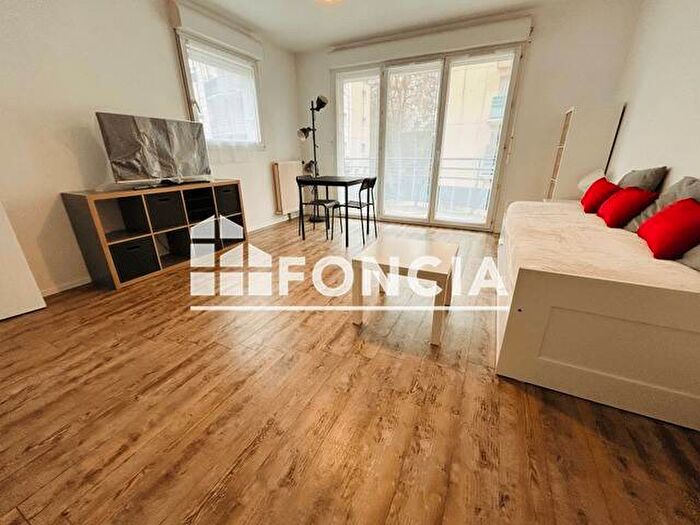 Appartement à louer - Trois Moulins, Melun - 1 pièce