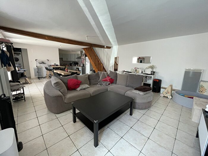 Maison 4 pièces à louer à Boufféré