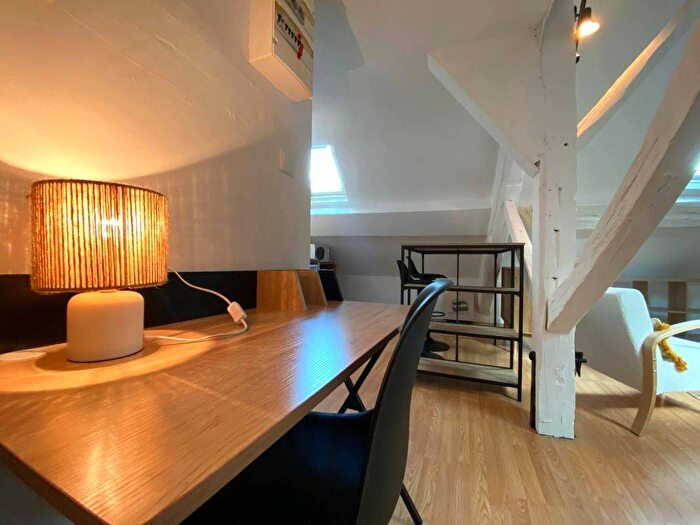 Appartement à louer - Centre-Halles Carnot, Limoges - 1 pièce