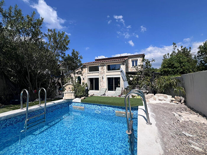 Maison 5 pièces à Arles, Trinquetaille, à vendre