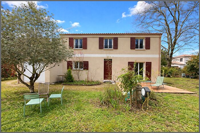 Maison à vendre - Léognan - 6 pièces - 5 chambres