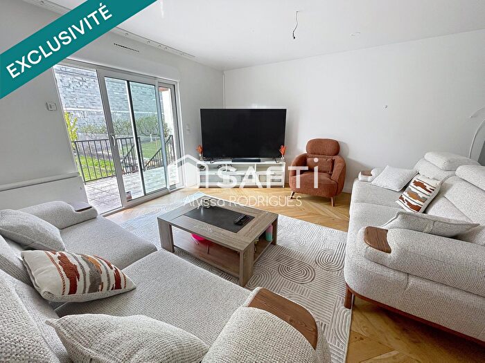 Maisons à vendre et appartements à louer - 3