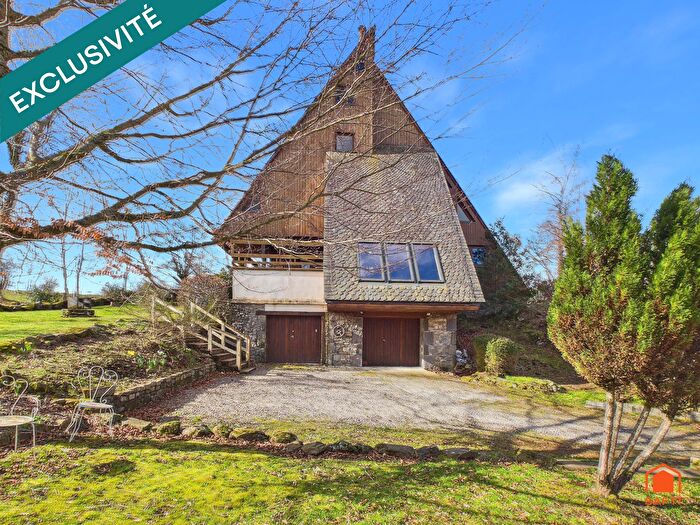 Maison à vendre - Saint-Genès-Champespe - 7 pièces - 5 chambres