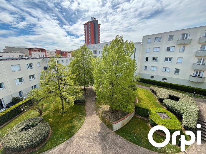 Appartement à louer - La Clef Saint Pierre, Élancourt - 3 pièces - 2 chambres