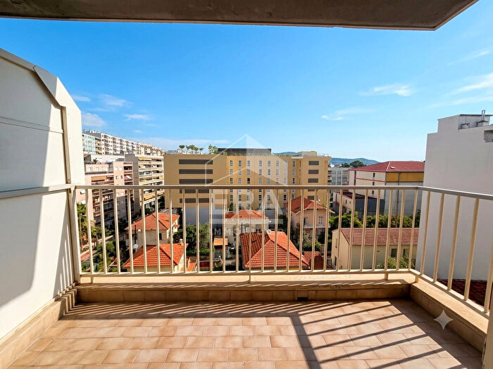 Nice, Arenas - Appartement 3 pièces à vendre