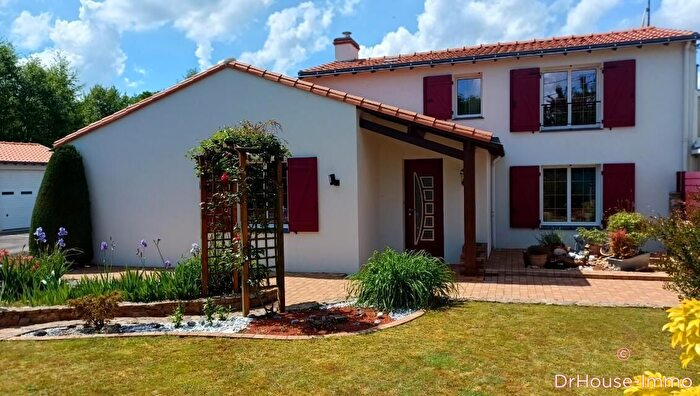 Maison 7 pièces à Legé, à vendre