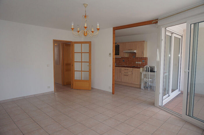 Appartement à louer - Aix-les-Bains, Centre-ville - 2 pièces - 1 chambre