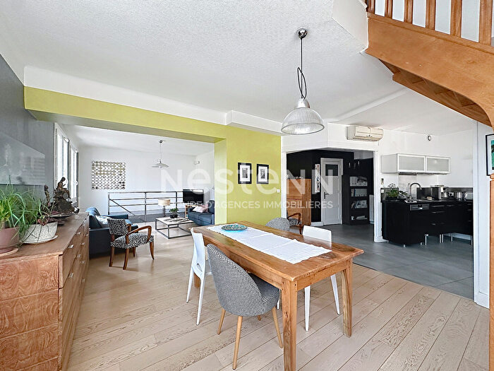 Appartement à vendre - Bron, Le Rafour - 6 pièces - 3 chambres