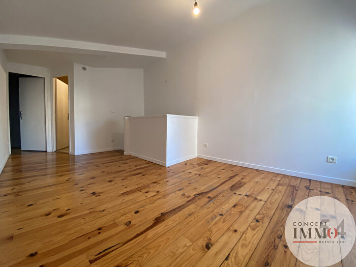 Appartement à louer - Toul, Centre-ville - 2 pièces - 1 chambre