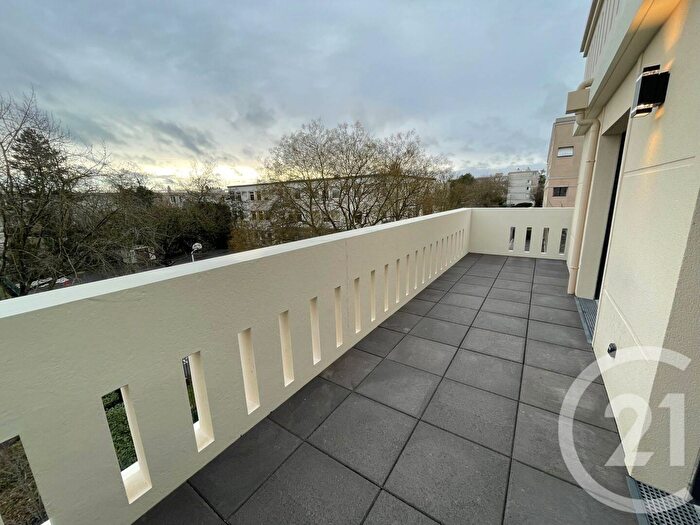 Appartement à louer - Le Plessis-Robinson - 3 pièces - 2 chambres