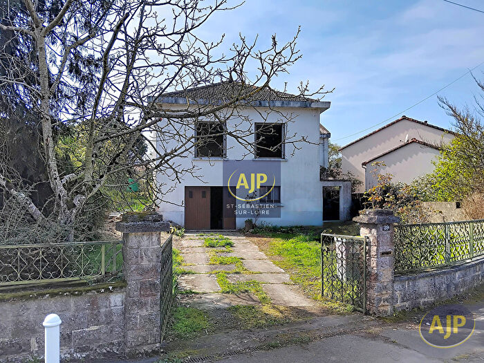 Maison à vendre - Saint-Sébastien-sur-Loire, Bords de Loire - 5 pièces - 4 chambres