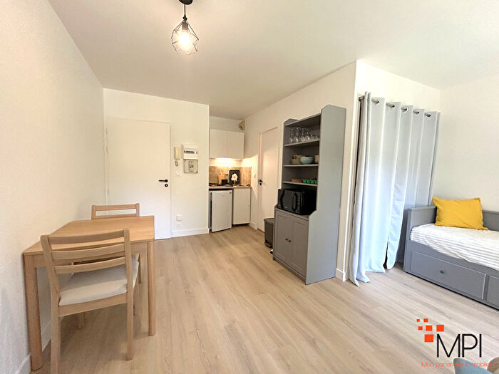 Appartement 1 pièce à louer - Quartiers Nord-Est, Les Longs Champs