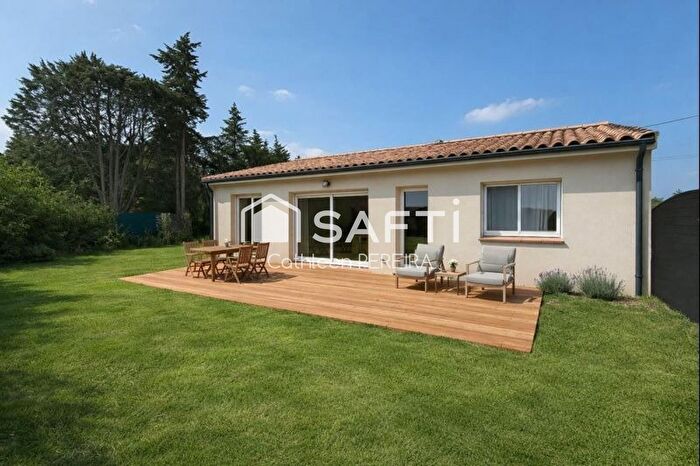 Maison à vendre - Saint-Sulpice-la-Pointe - 5 pièces - 4 chambres