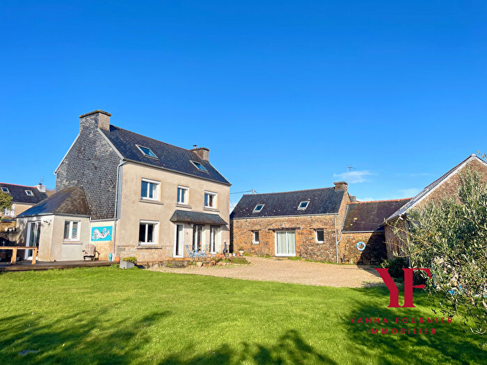 Maison à vendre - Plougastel-Daoulas - 8 pièces - 6 chambres