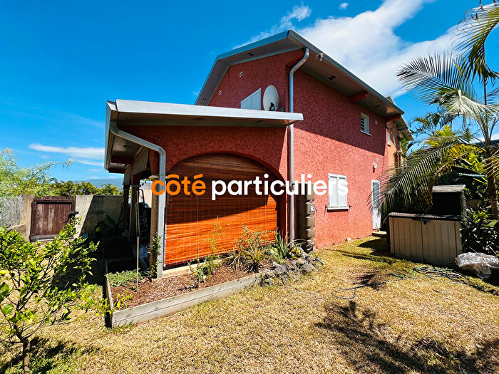 Maison à louer - Saint-Pierre, Bois dOlive - 4 pièces - 3 chambres