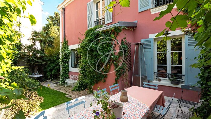 Maison à vendre - Bagnolet, Centre-ville - 7 pièces - 3 chambres