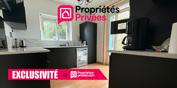 Maison à vendre - Saint-Hilaire-Peyroux - 6 pièces - 5 chambres