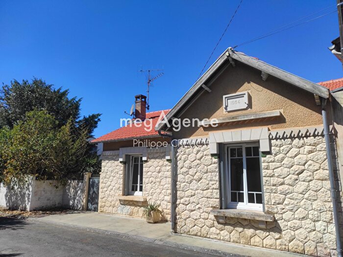 Maison 5 pièces à Saint-Jean-d'Angély, à vendre