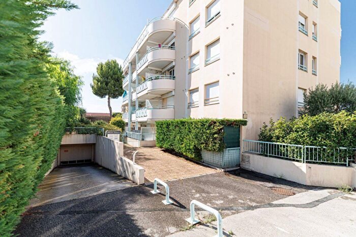 Appartement à louer - Les Condamines, Saint-Laurent-du-Var - 3 pièces - 2 chambres