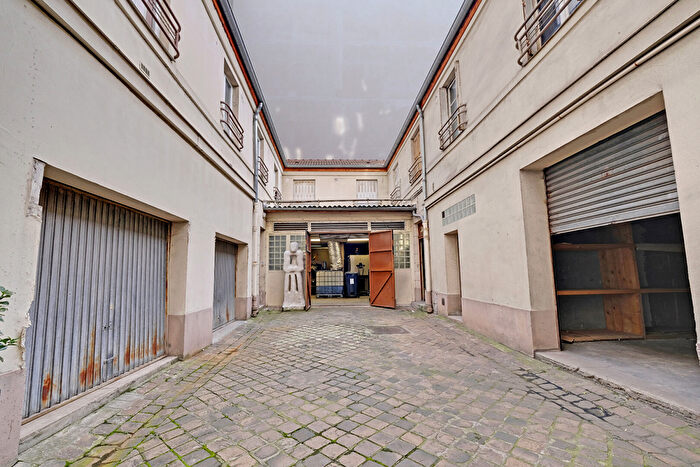 Appartement à vendre - Paris e , Goncourt, Canal Saint-Martin - 10 pièces - 5 chambres