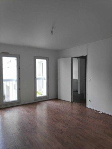 Appartement 2 pièces à Maurice Ravel, Levallois-Perret, à louer
