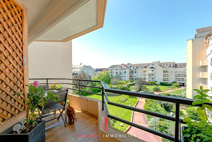 Appartement 5 pièces à Antony, Croix de Berny, à vendre