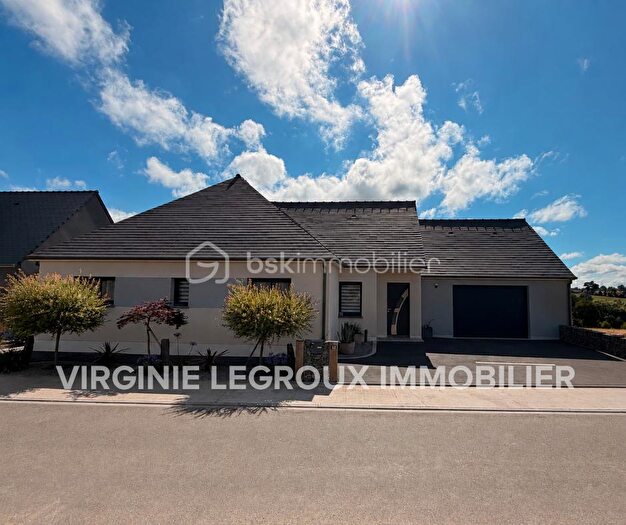 Maison 5 pièces à Le Genest-Saint-Isle, à vendre