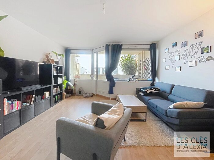 Appartement à vendre - Vénissieux, Georges Levy, Ernest Renan, Moulin à vent - 3 pièces - 2 chambres