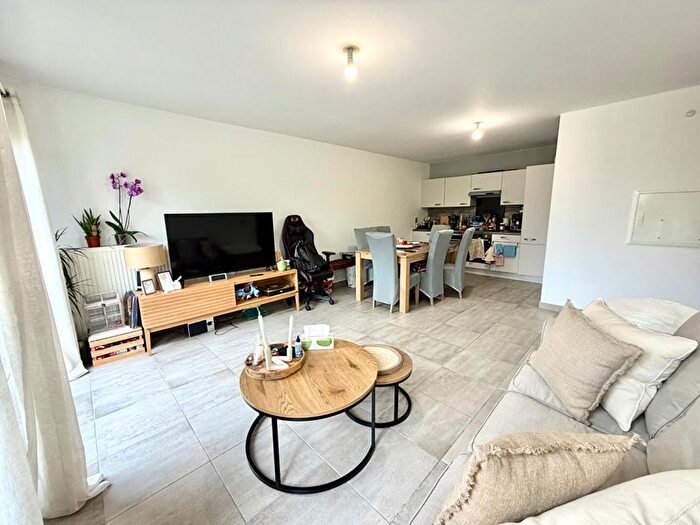 Appartement à vendre - Méru, Faubourg Nord - 2 pièces - 1 chambre