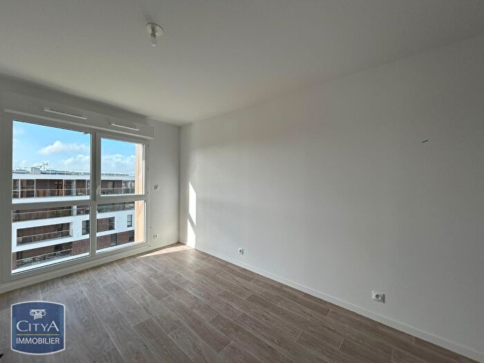 Appartement à louer - Quartiers Nord-Est, Les Longs Champs - 1 pièce
