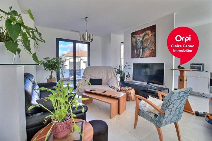 Maison à louer - Ambres - 4 pièces - 3 chambres