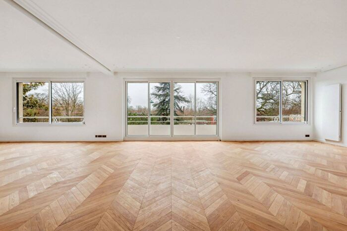 Appartement à louer - Muette Nord, Paris ème - 6 pièces - 4 chambres