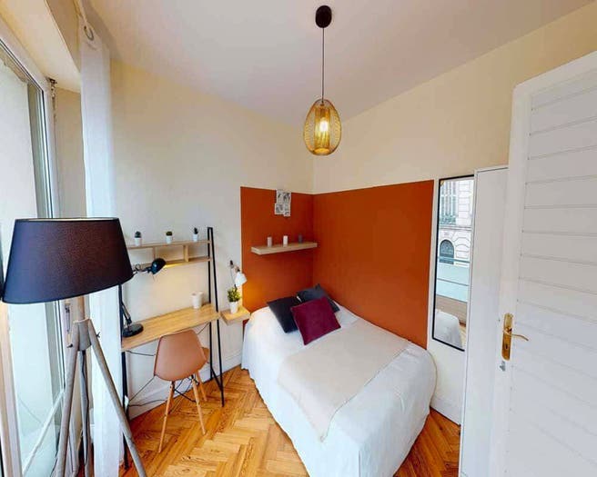 Jardin Public, Bordeaux : Appartement 1 pièce à louer