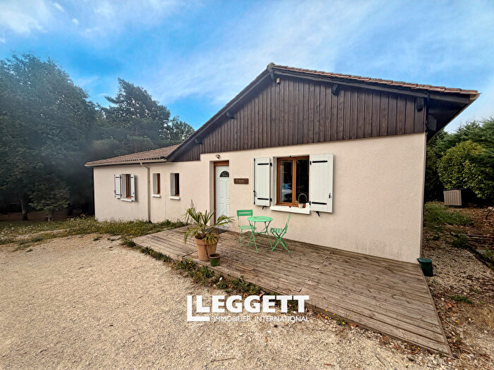 Maison 6 pièces à Charras, à vendre