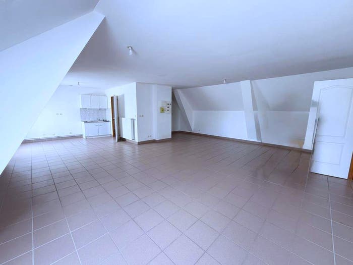Appartement 4 pièces à louer - Danizy