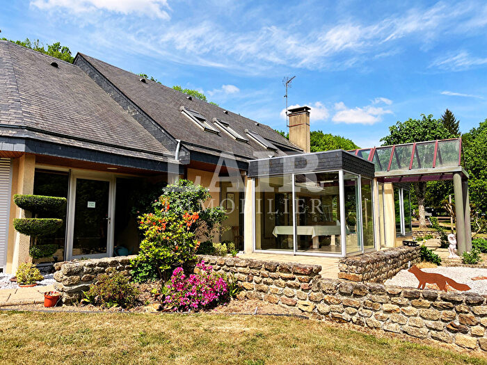 Maison 8 pièces à Saint-Léonard-des-Bois, à vendre