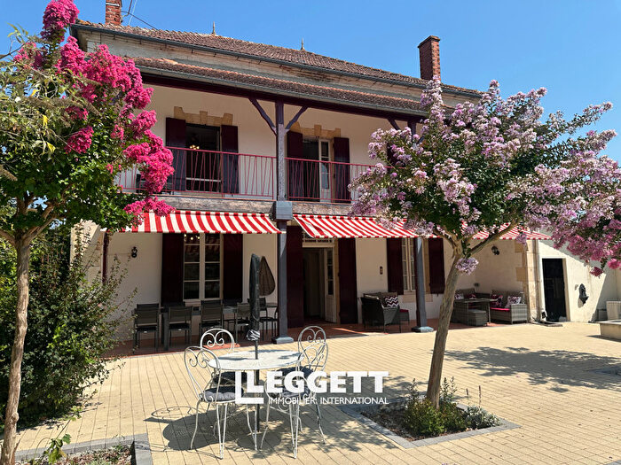 Maison 8 pièces à vendre à Laparade