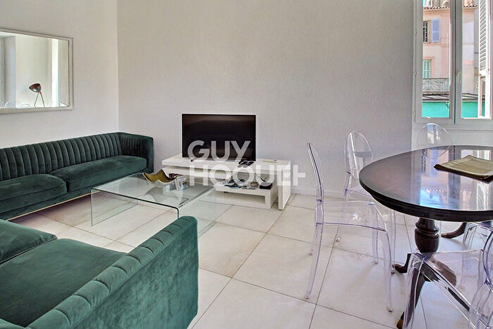 Ajaccio, Citadelle : Appartement 4 pièces à louer