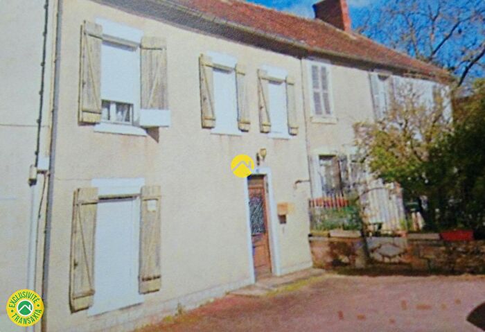 Maison à vendre - Saint-Amand-Montrond - 5 pièces - 4 chambres
