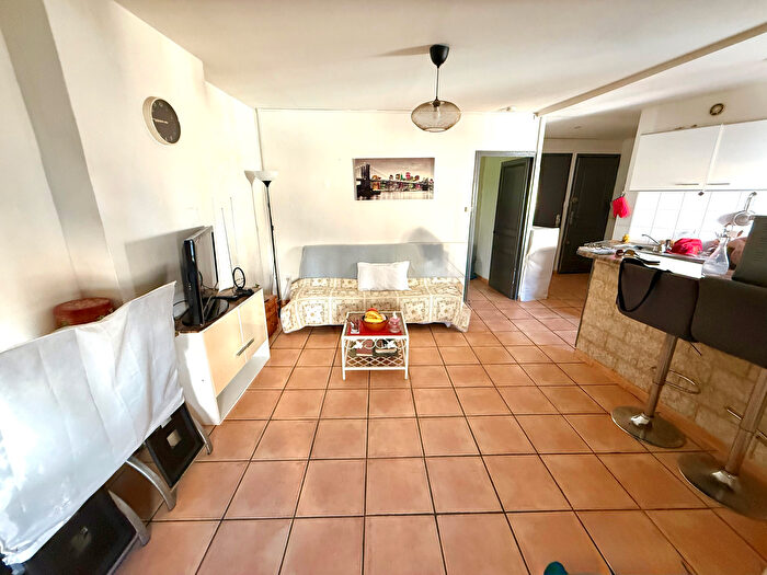 Appartement à vendre - Marseille e , Sainte-Marguerite - 2 pièces - 1 chambre