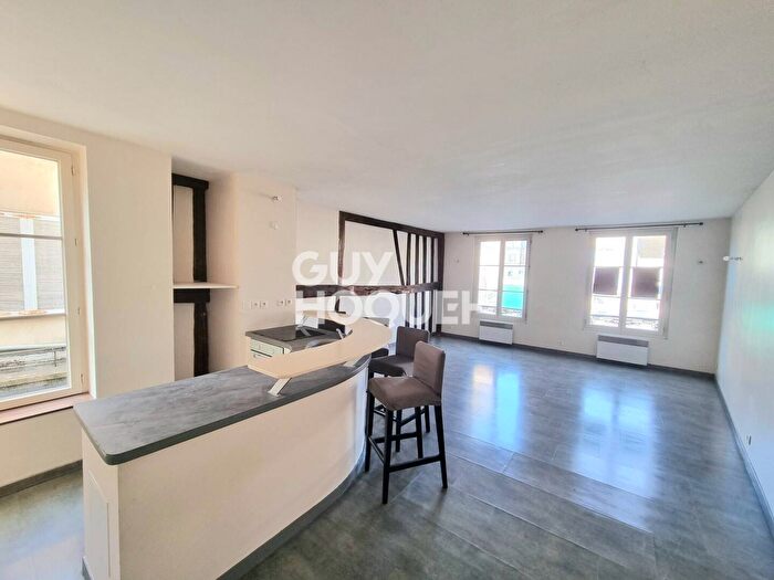 Appartement à louer - Centre Ville, Dreux - 3 pièces - 2 chambres