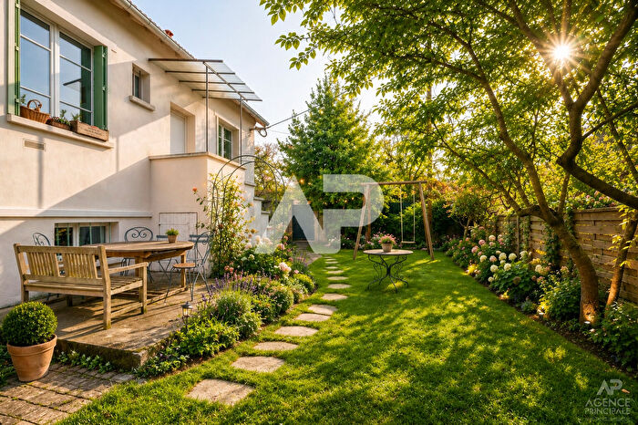 Maison 7 pièces à Rueil-Malmaison, Mazurieres, à vendre