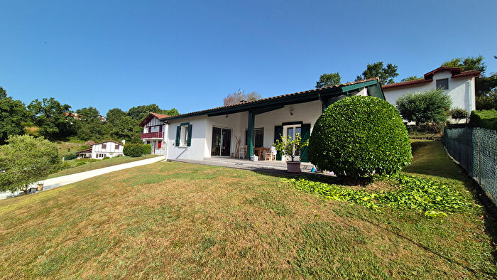 Maison 4 pièces à Saint-Pée-sur-Nivelle, à vendre