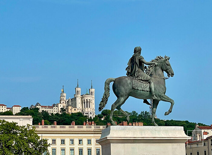 Appartement à vendre - Lyon e , Bellecour, Carnot - 6 pièces - 5 chambres