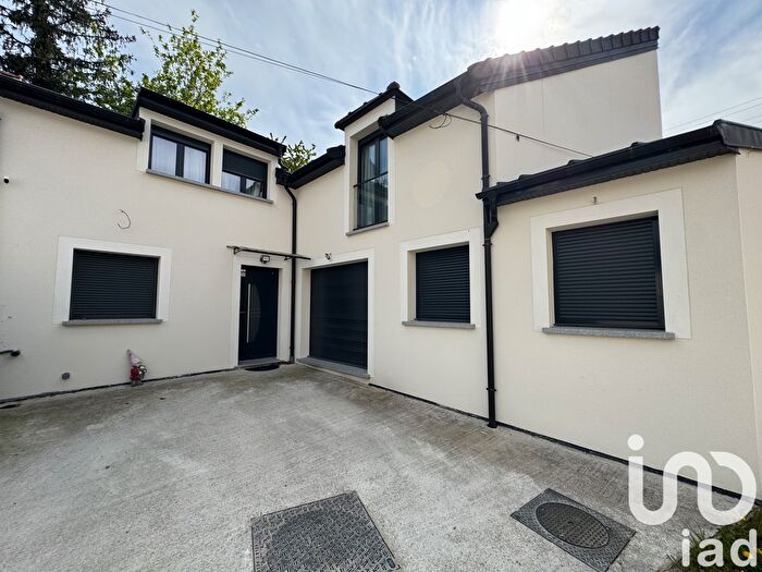 Maison à vendre - Tremblay-en-France, ZAC Tremblay, Charles de Gaulle - 5 pièces - 4 chambres