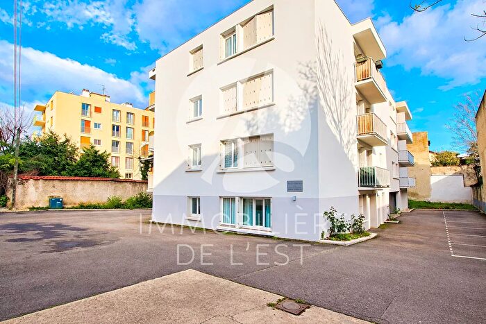 Appartement à vendre - Lyon e , Sans Souci, Dauphiné - 4 pièces - 3 chambres