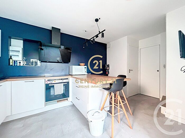 Maison à louer - Quartiers Sud-Est, Francisco Ferrer - 2 pièces - 1 chambre