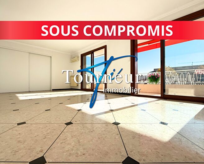 Appartement à vendre - Sanary-sur-Mer, Centre-ville, Port - 3 pièces - 2 chambres